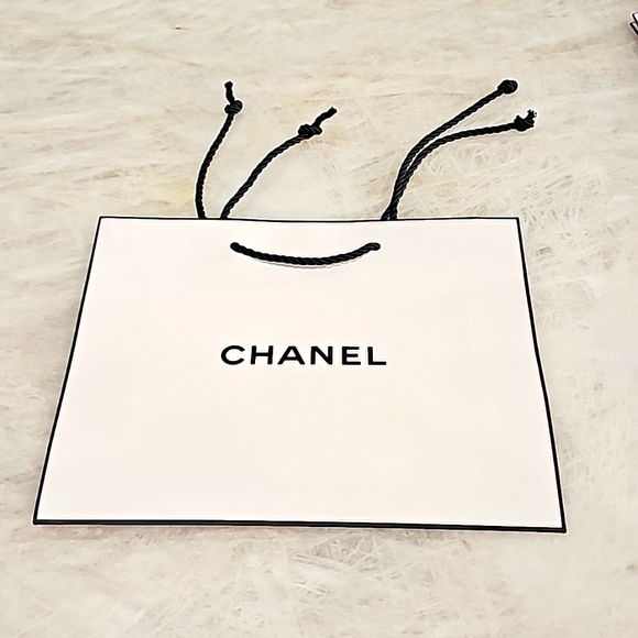 CHANEL | Party Supplies | Chanel Gift Bag Black White Authentic Medium ...